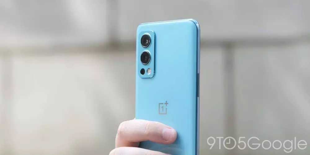 Прылады OnePlus па-ранейшаму чакаюць абнаўлення бяспекі OnePlus мая 2022 года