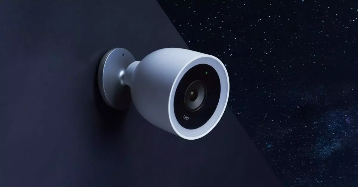 Nest Cam IQ Outdoor je oficiálna s rozpoznávaním tváre, odolnosťou voči poveternostným vplyvom, cenovkou 349 dolárov