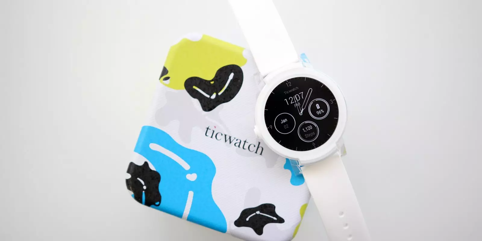 Pārskats: Mobvoi's Ticwatch E ir labākais Android Wear viedpulkstenis 12453_1