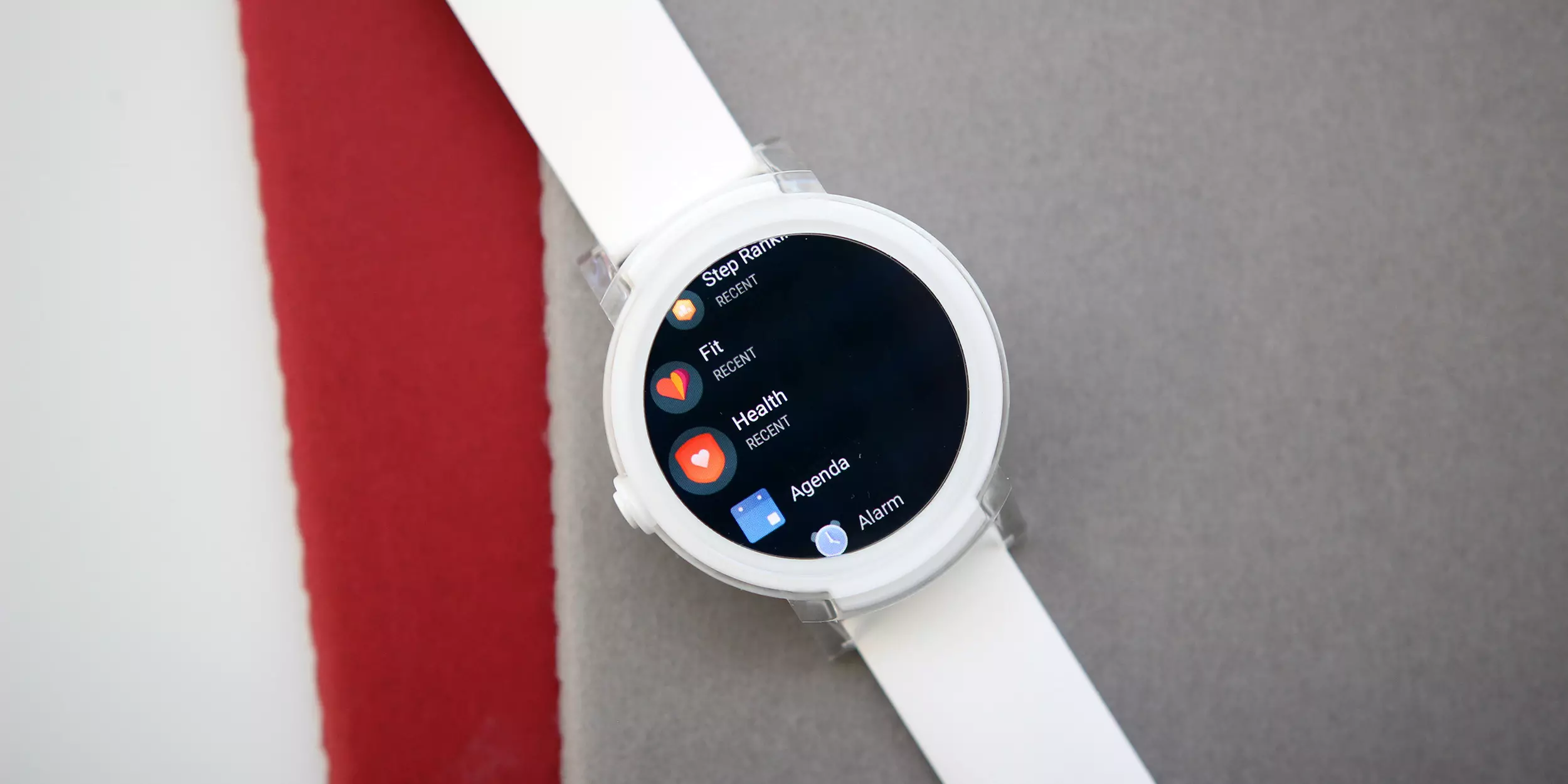 جائزہ: Mobvoi کی Ticwatch E آپ کے ہرن کے لئے بہترین 'بینگ' Android Wear اسمارٹ واچ ہے۔ 12453_7