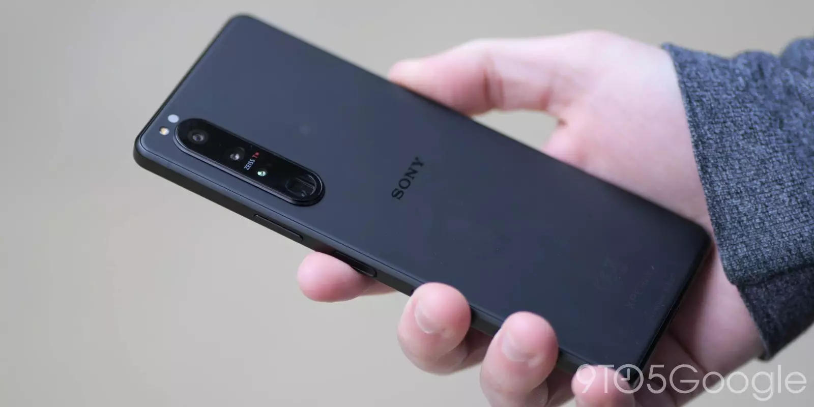 Reka bentuk Sony Xperia 1 III