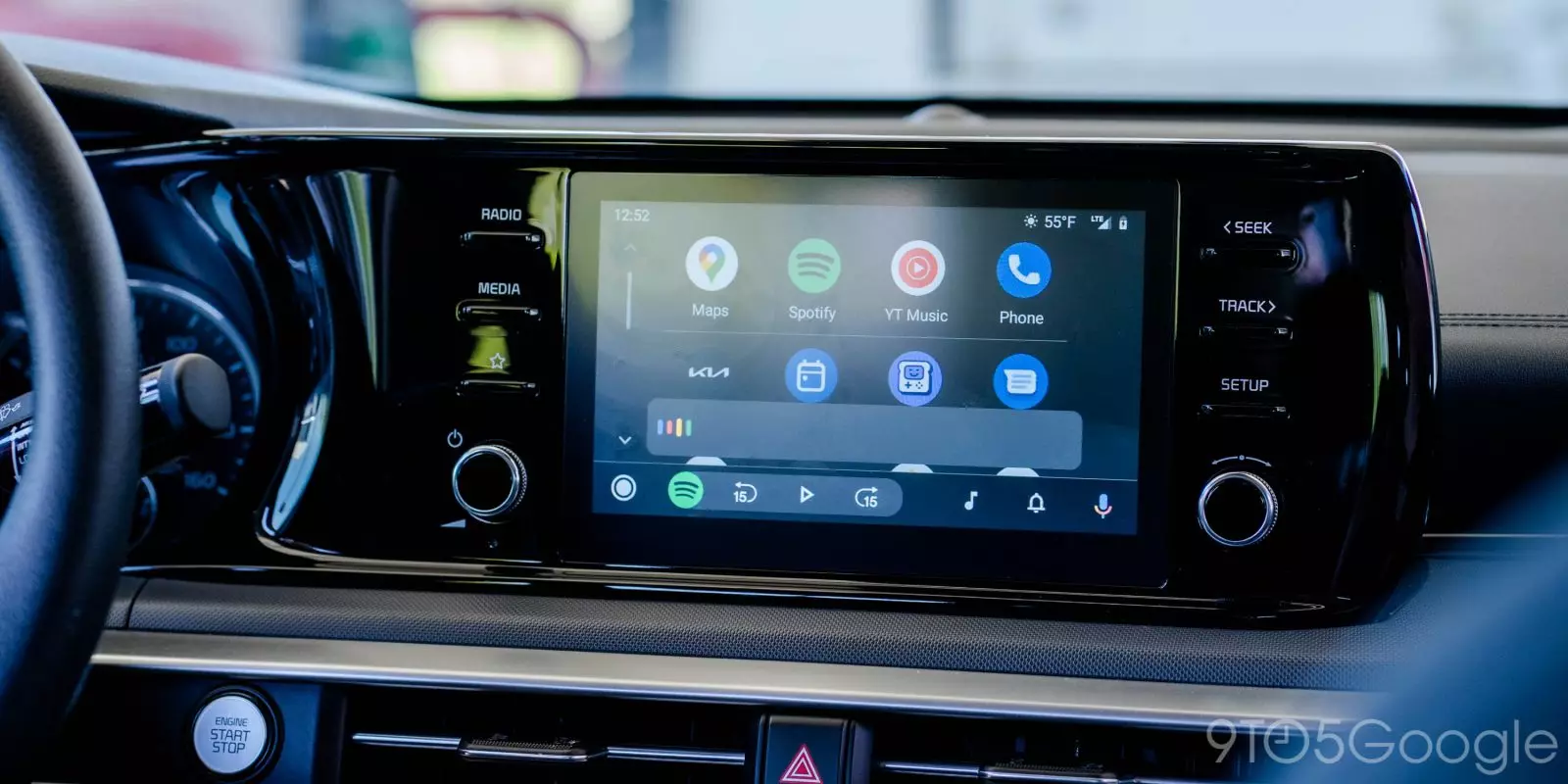 Paparan Android Auto Google Assistant