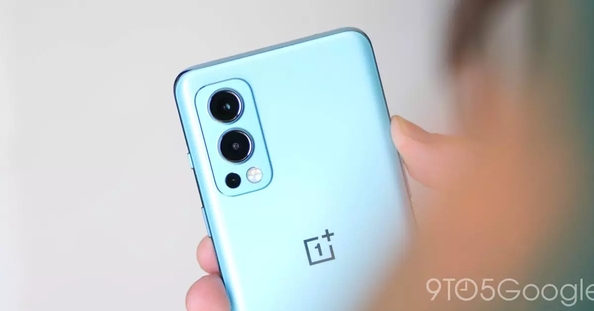 Ładowanie OnePlus Nord 80 W przechylone na nagłówek nowego modelu