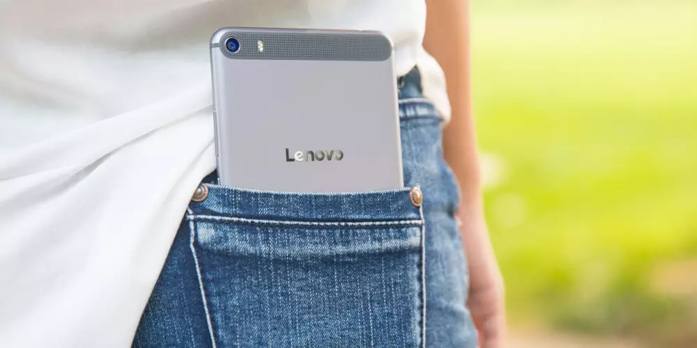 Lenovo เปิดตัวโทรศัพท์ PHAB ขนาดยักษ์ 7 นิ้วพร้อม Vibe P1 . 5,000mAh 25262_1