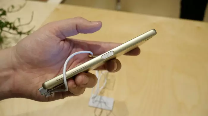 Xperia X e Xperia XA - Mãos à obra com os intermediários premium confusos da Sony [Vídeo] 27651_5