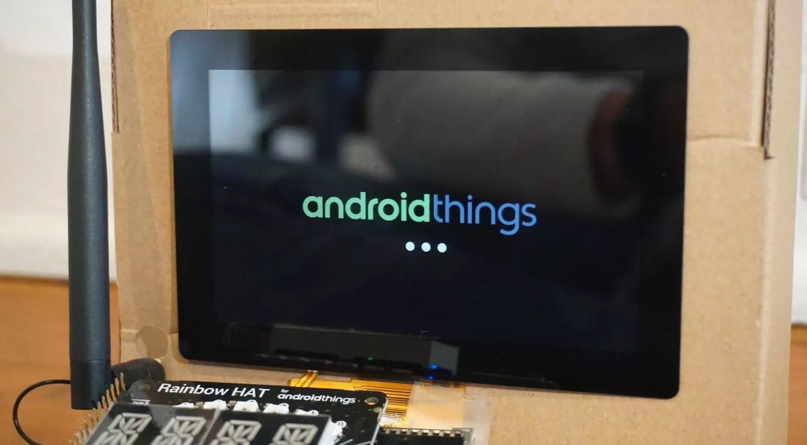 Колдонуу: Android Things үчүн Labo сыяктуу NXP i.MX7D иштеп чыгуучу комплекти менен куруу [Галерея] 30060_1