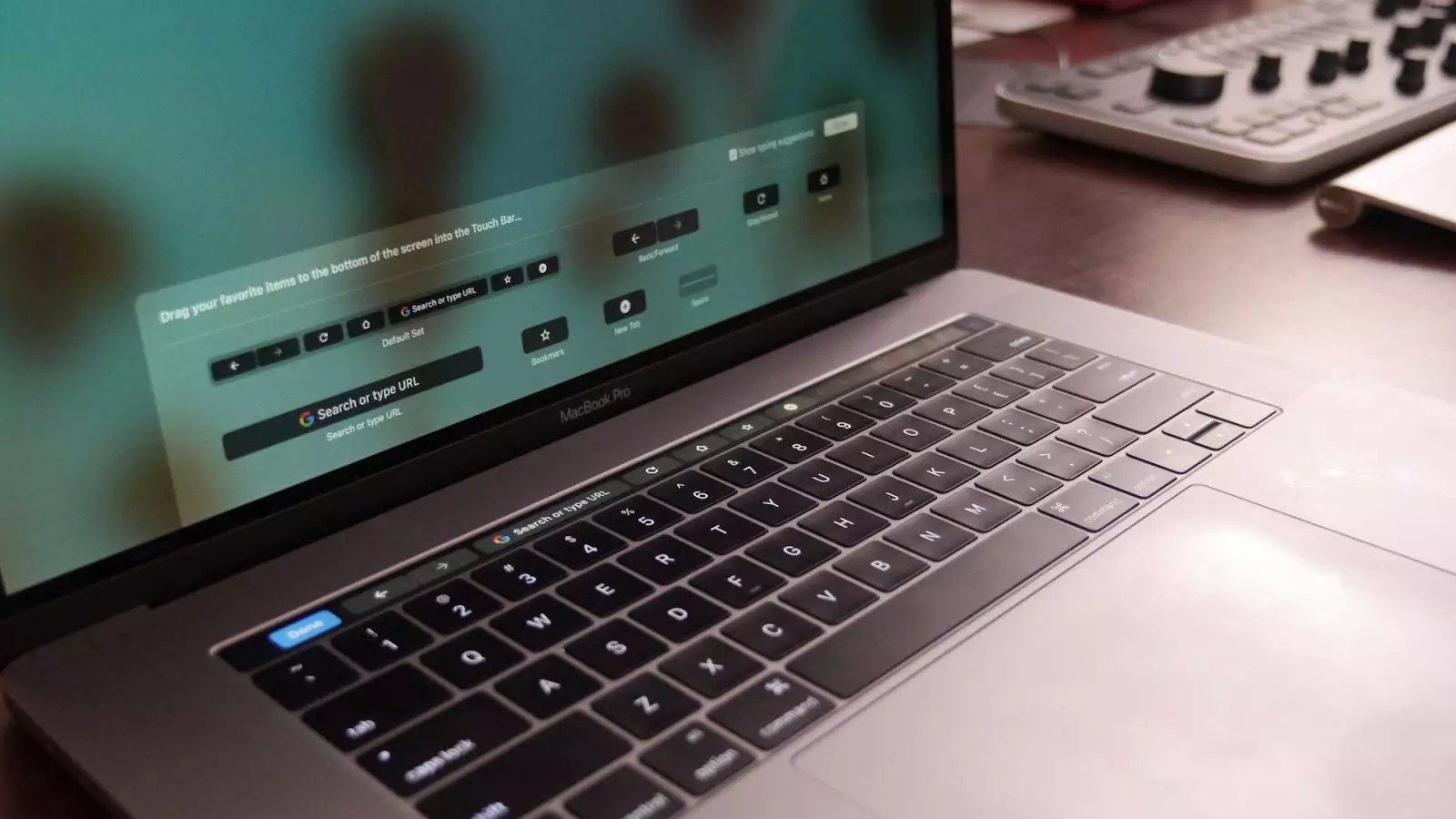 Hands-on sa suporta sa MacBook Pro Touch Bar sa Google Chrome 60 [Video] 33317_1