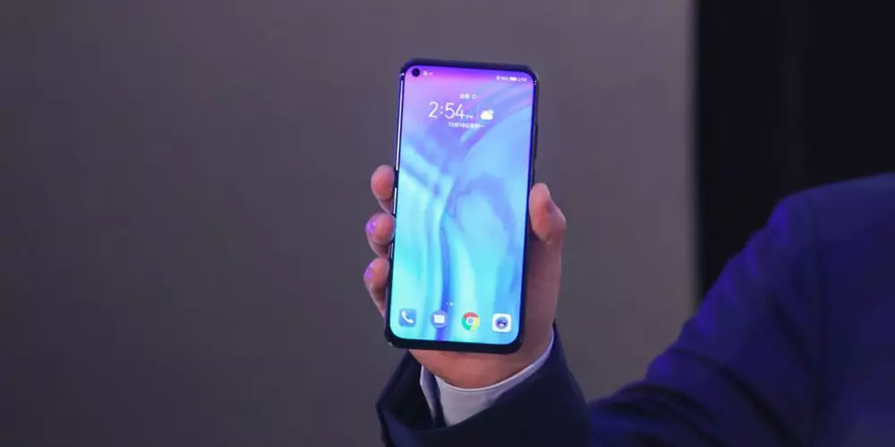 “Samsung Galaxy A8s” we “Honor View 20” w / punch-deşikli displeý kesişleri 34518_3