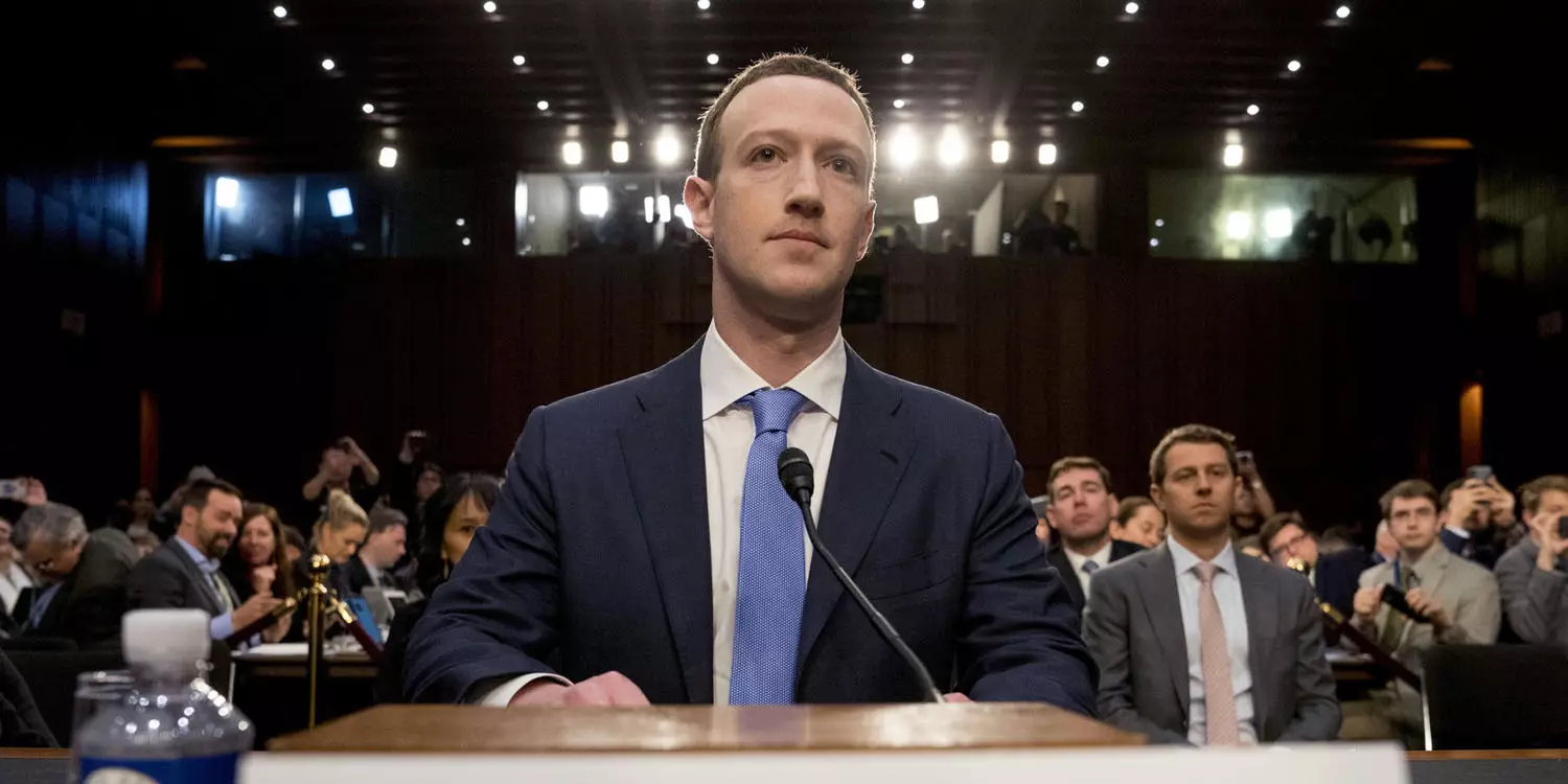 Ka falcelinta markhaatifurka Zuckerberg ee Congress-ka waa isku qasan, laakiin saamiyada Facebook waxay ku dhow yihiin 4.5%. 34805_1