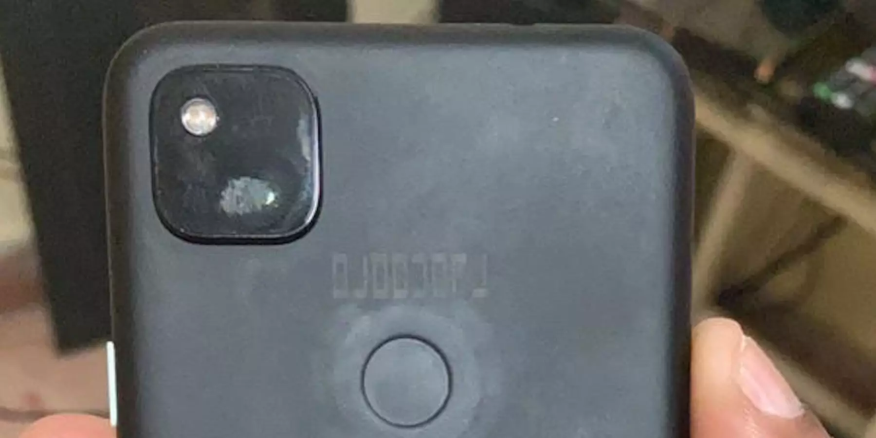 Pixel 4a propušta stražnji dio