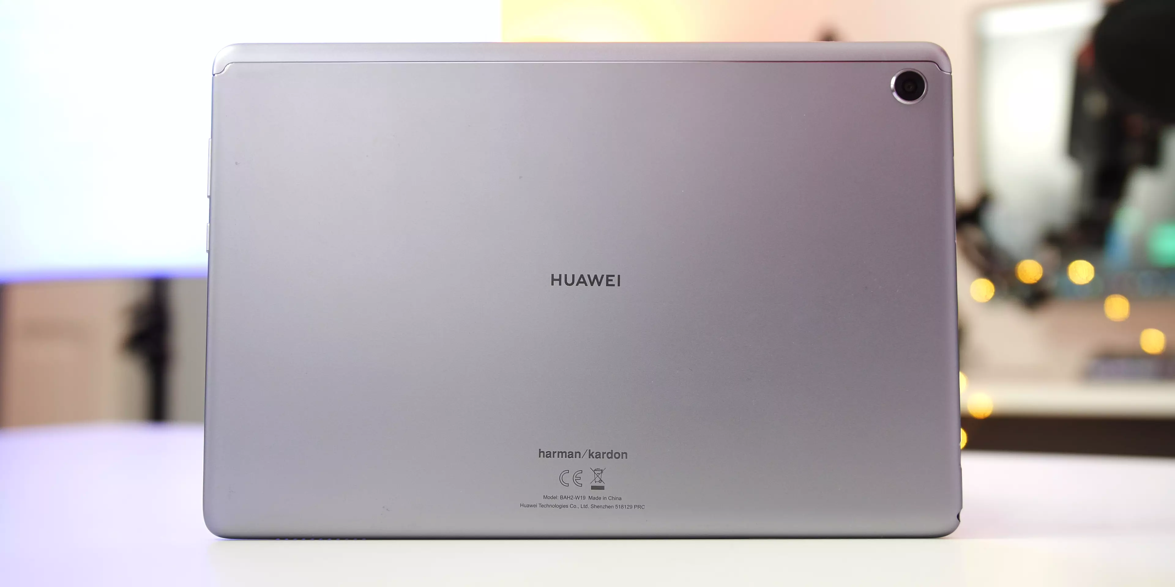 Hardware û sêwirana Huawei MediaPad M5 Lite