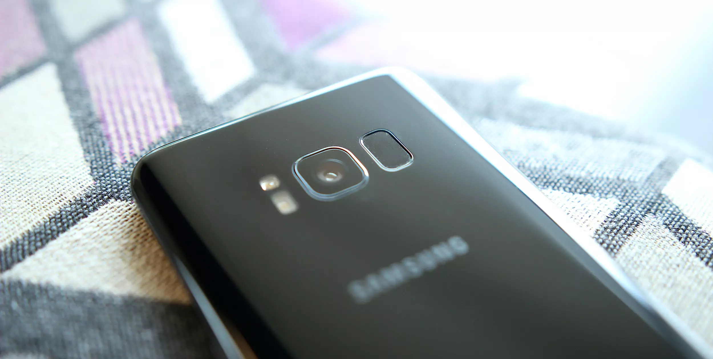 Léirmheas: Tugann Samsung Galaxy S8 foirmle aithnidiúil fiú níos gaire don foirfeacht [Video] 4762_14