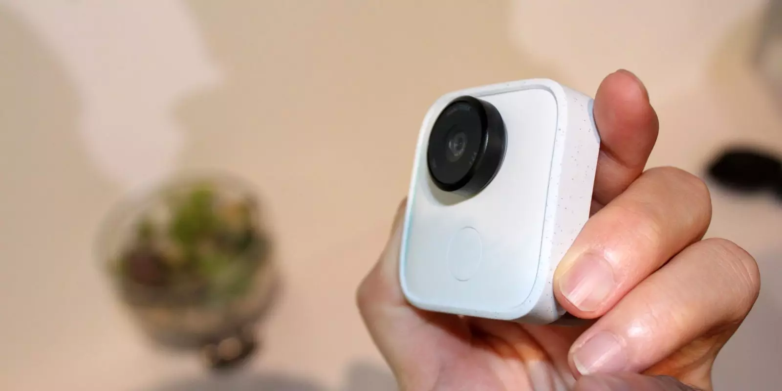 “Google Clips” ýoldaş programmasy “Play Store” -a çykmazdan ozal gelýär 48054_1