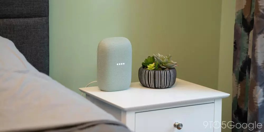 Google Nest Audio (Sage) sa kwarto