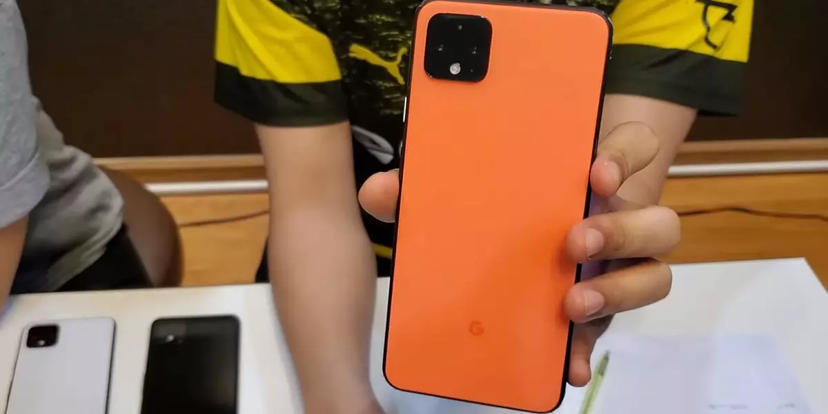 pixel 4 کیمرے کے نمونے نارنجی رنگ کے لیک ہو گئے۔