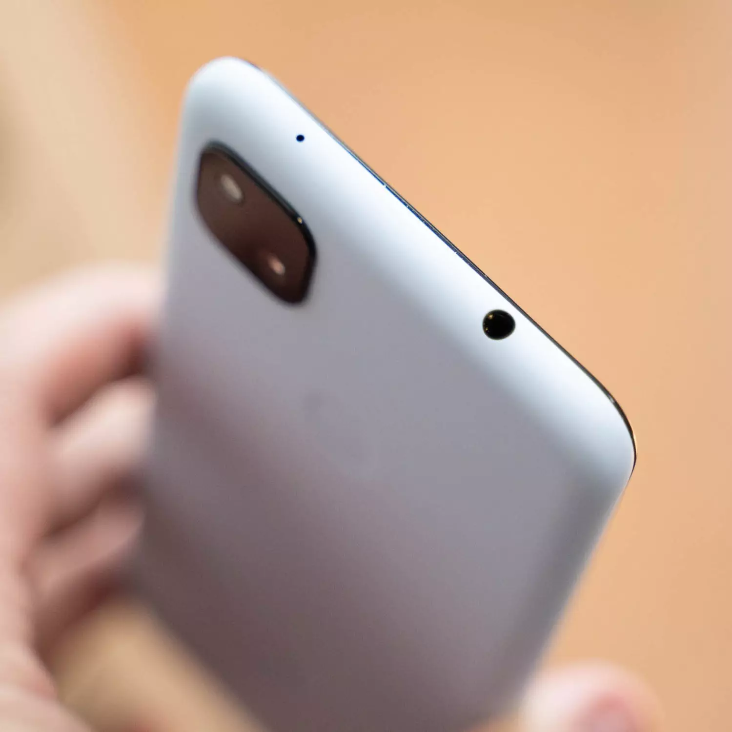 Το Pixel 4a 'Barely Blue' έχει απαλό σατινέ φινίρισμα 6644_5