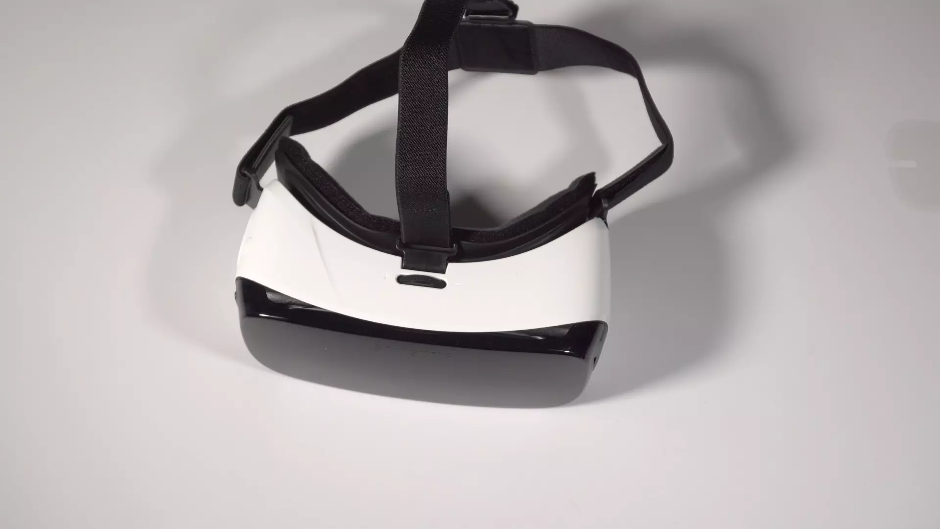 Gear VR Hihnoilla