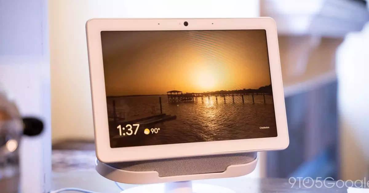 Google toe fa'ailoga Nest Hub, Smart Display UI ma le autu pogisa