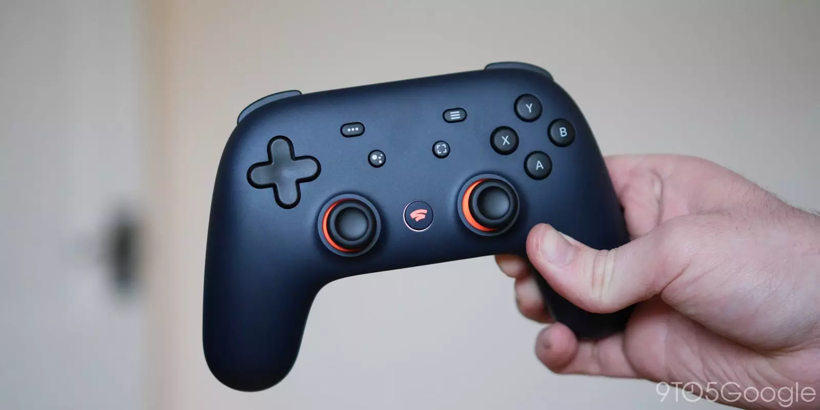 Google Assistant сега е достапен на Stadia Controller 8520_1