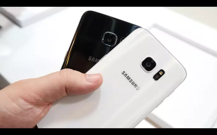 Galaxy S7 na S7 Edge - Aka-ejiri ọkọlọtọ Samsung kacha ọhụrụ dị egwu [Video] 9103_10