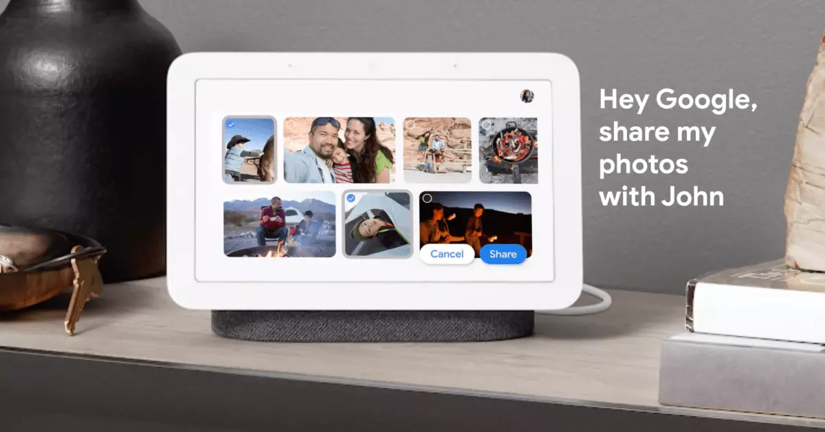 Google-ը Nest Hub-ում ավելացնում է զանգվածային, ուղղակի լուսանկարների համօգտագործում