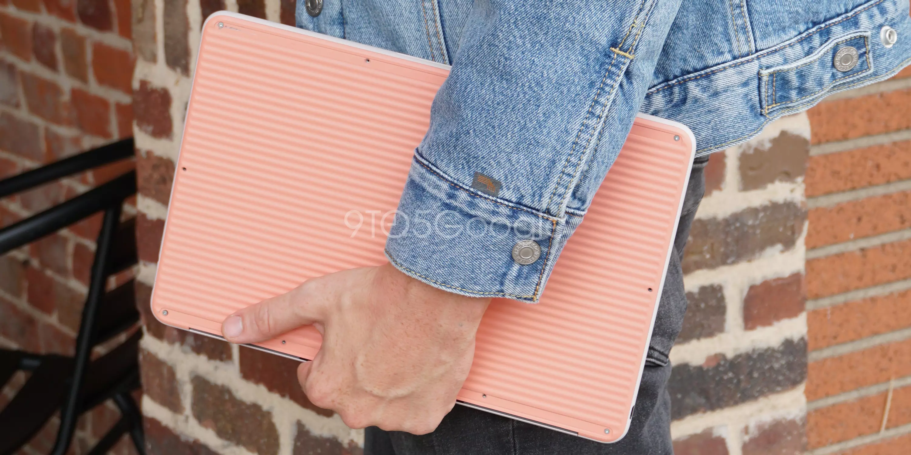 coral pixelbook fara